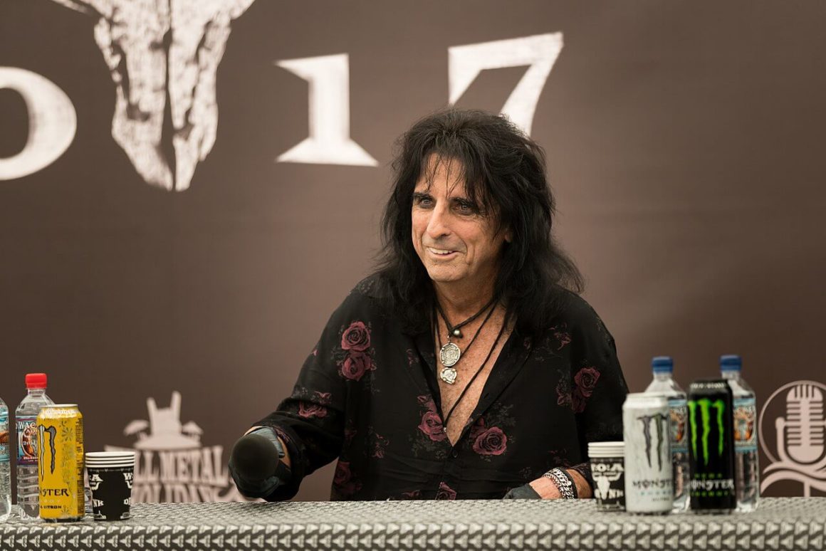 Alice Cooper Wiki: Age, Biography, Wife, and Net Worth