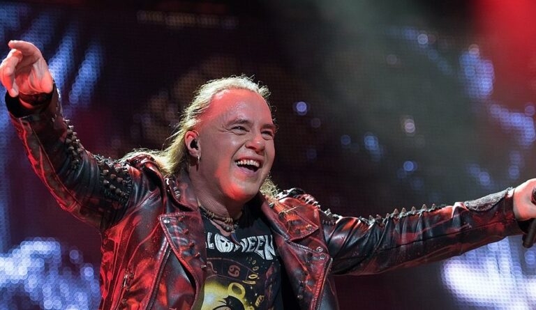 The Top 13 Rock and Metal Replacement Singers